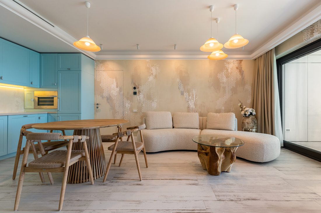Texturi de lemn și detalii sofisticate într-un apartament de inspirație ...