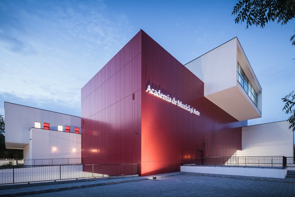 Academia de Muzică şi Arte – igloo